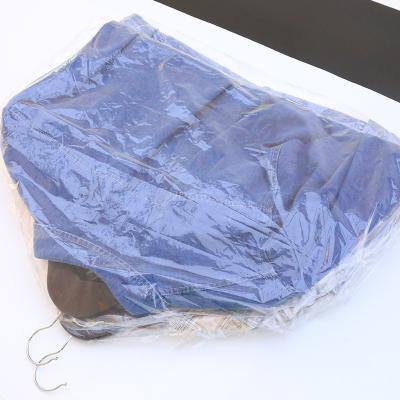 Cina Sacchetti di imballaggio di abbigliamento in plastica impermeabili al polvere per il deposito di abiti e vestiti OEM in vendita