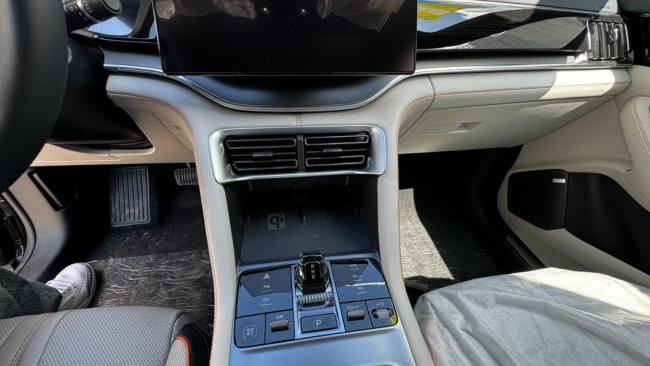 Tashkent Stock 2024 Byd Song Plus 605km Champion Flagship Edition Electric Car New EV Car SUV