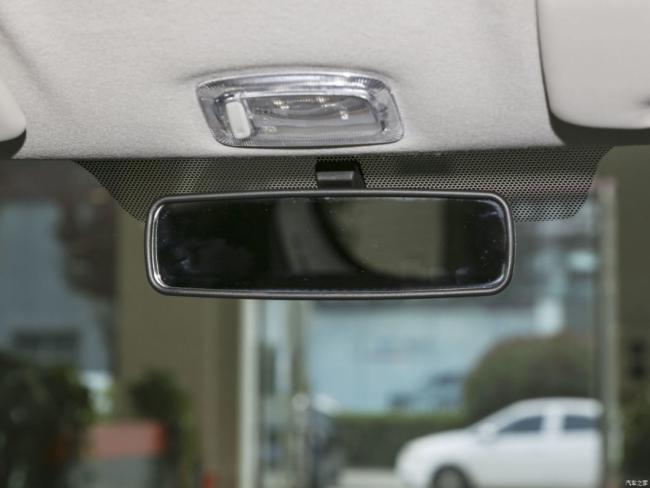 New Car Electric Car Electric Vehicle EV SUV Cheap Dongfeng Nammi Box Zhuifeng 331km Standard