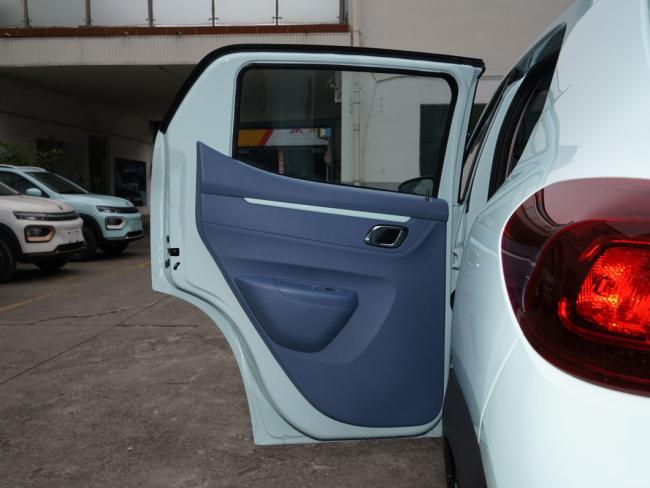 New Car Electric Car Electric Vehicle EV SUV Cheap Dongfeng Nammi Box Zhuifeng 351km Standard