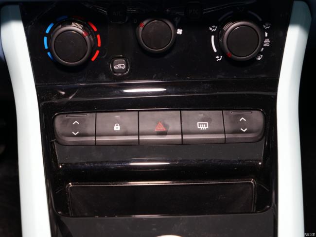 New Car Electric Car Electric Vehicle EV SUV Cheap Dongfeng Nammi Box Zhuifeng 351km Standard