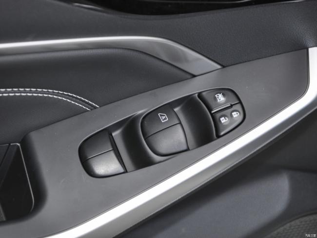 New Car Electric Car Electric Vehicle EV Sedan Cheap Dongfeng Venucia D60EV 2023 Plus Comfort Si