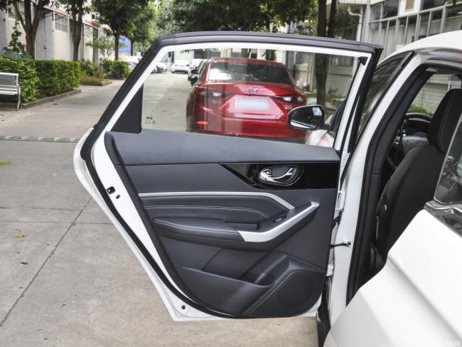 New Car Electric Car Electric Vehicle EV Sedan Cheap Dongfeng Venucia D60EV 2023 Plus Comfort Si
