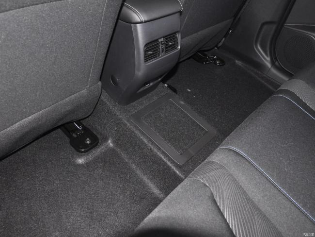 New Car Electric Car Electric Vehicle EV Sedan Cheap Dongfeng Venucia D60EV 2023 Plus Comfort Si
