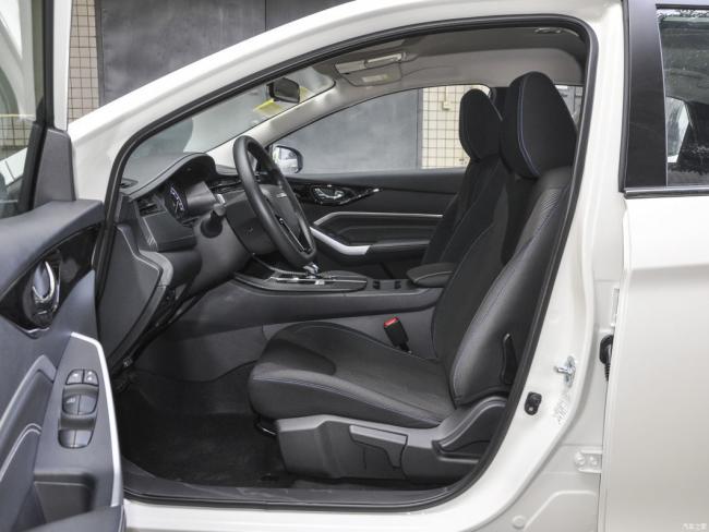 New Car Electric Car Electric Vehicle EV Sedan Cheap Dongfeng Venucia D60EV 2023 Plus Comfort Si