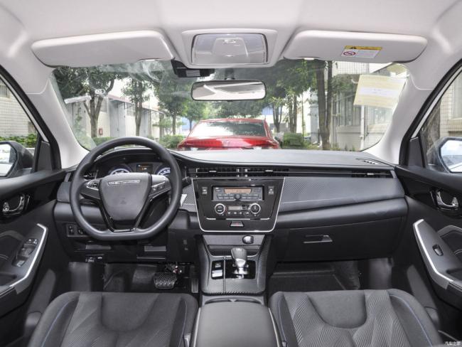 New Car Electric Car Electric Vehicle EV Sedan Cheap Dongfeng Venucia D60EV 2023 Plus Comfort Si
