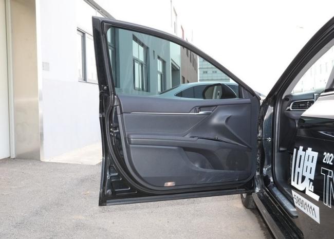New Car Price Gasoline Car Toyota Camry (2023) 2.5q