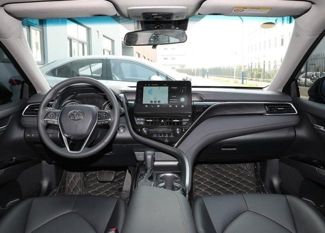 New Car Price Gasoline Car Toyota Camry (2023) 2.5q