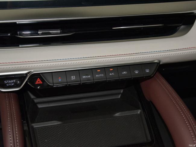 SUV Geely Monjaro Xingyue L 2.0td Auto 4WD Flagship Version Gasoline Car