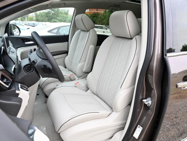 China SUV Buick Gl8 2023 Land Business Cabin Elite Edition