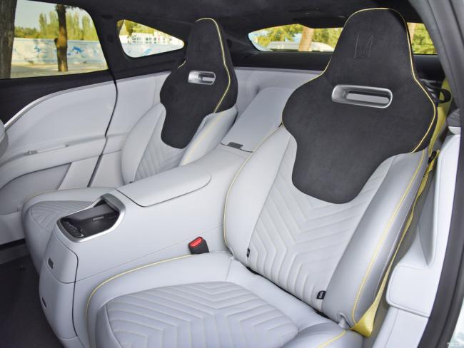2022 Avatr 11 Long-Life Dual-Motor Luxury Version 4 Seats