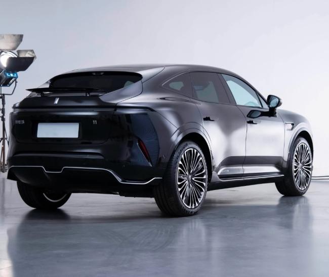 Avatr 11 2023 Hongmeng 90 Degrees Luxury Version New Electric Car