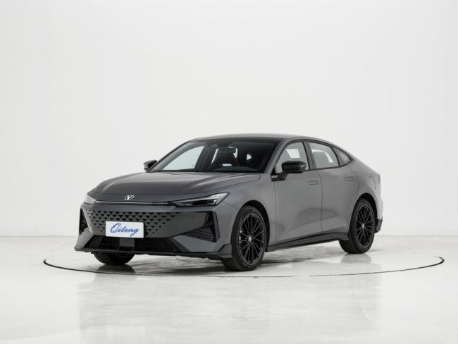 Sedan Changan Uni-V 1.5t High-Performance 5-Seat Gasoline Car