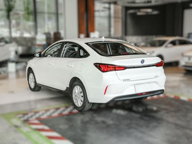 China Car Electric Vehicle Changan Eado New Energy EV460 Intelligent Ride-Hailing Edition Lithium Iron Phosphate