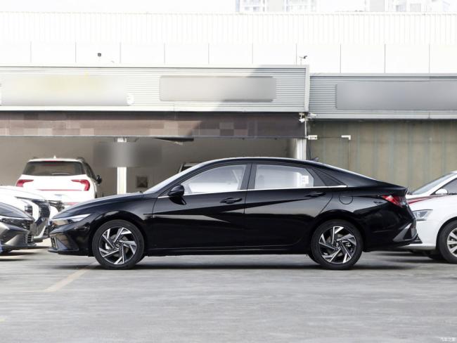 2023 Hyundai Gasoline Car Elantra 1.5L CVT Luxury Premium Edition