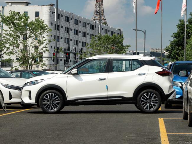 New Car Price SUV Gasoline Kicks 2023 1.5L Luxury