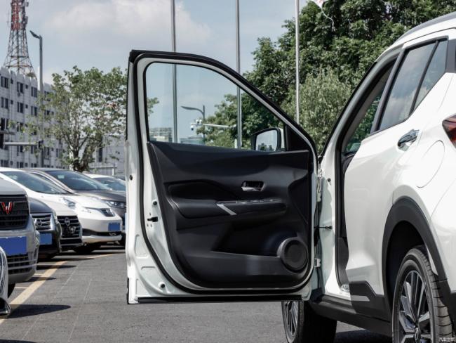 New Car Price SUV Gasoline Kicks 2023 1.5L Luxury
