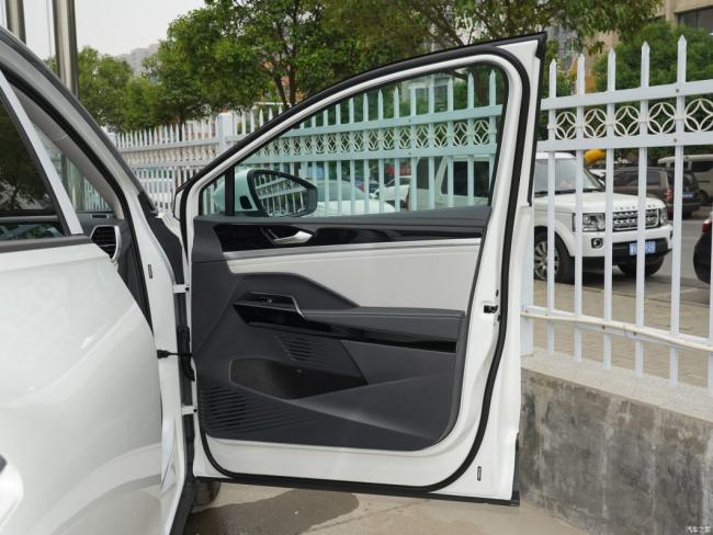 ID6 Long Endurance Version PRO SUV Customize
