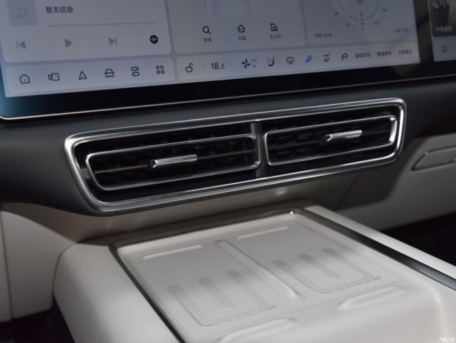 Range Extended Car Li/Lixiang L6 Max Electric Car Hybrid Car for Sale