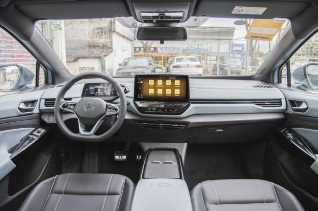 Volkswagen ID. 4 X 2023 Pure Long-Range Edition