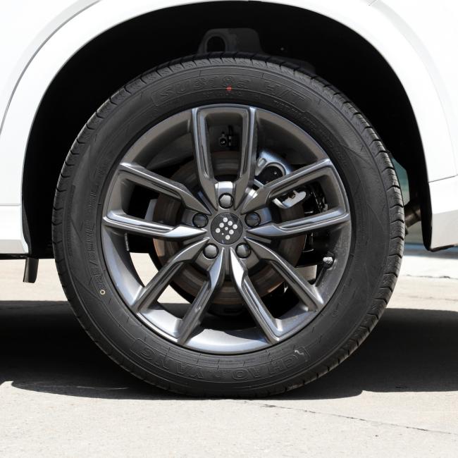 New Energy Car Landian 2024 E5 Glory Edition Plug-in-Hybrid SUV 100km Prestige 5/7 Seats Electric Car