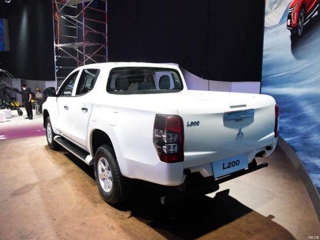 2024 Cheap Pickup Diesel Car L200 2.3t Pickup Diesel Vehicle Turbo New Cars for Sale