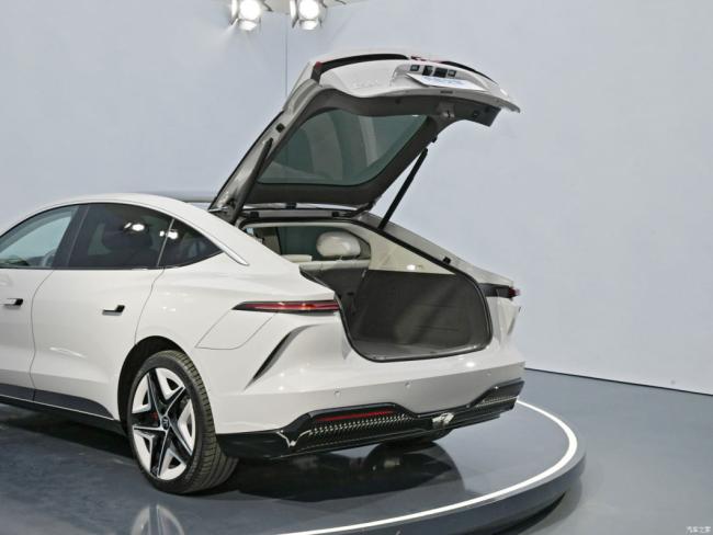 New Car Electric Car Electric Vehicle EV Hatchback Rising Auto F7 (2023) Long-Rang PRO