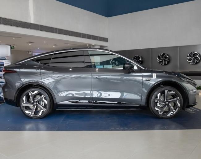 2023 Rising Auto R7 Long-Range Screen Master Version New EV Car Electric Crossover