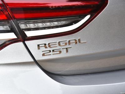 Cina 2024 Buick Regal 25t Edition Sedan 1.5L 169 cavalli L4 con velocità massima di 205km/h in vendita