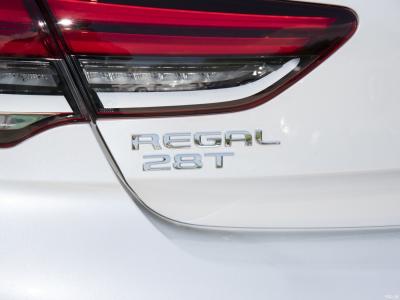 Cina Guida a sinistra Tipo 2024 Buick Regal 2.0t Automotive Regal Turbo 28t Indulgent Edition in vendita