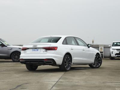 Cina 2023 Audi A4l 40tfsi Luxury Dynamic Version Automobile a benzina con 5 posti in vendita