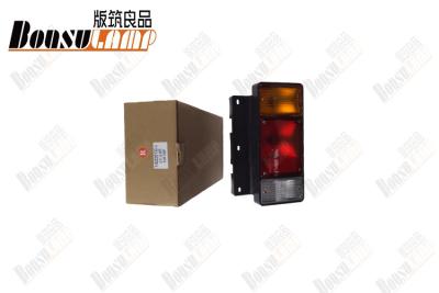 Chine Lumière de queue de taille standard OEM 1-82230132-1 Pour Isuzu FVR FSR113 700P 1822301321 à vendre