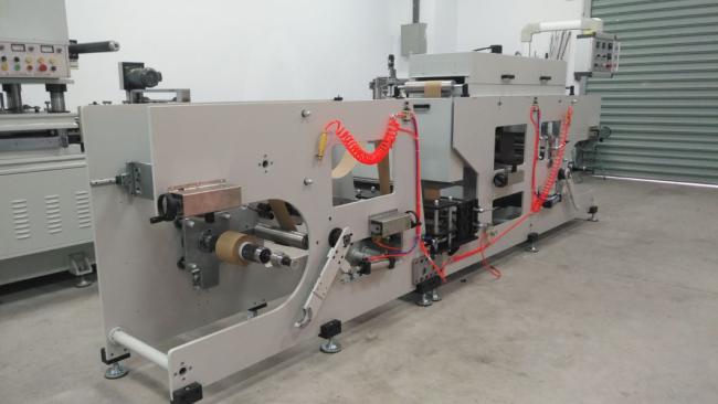 Rewinding and Unwinding Machine for Film Roll-to-Roll Cleaning Process