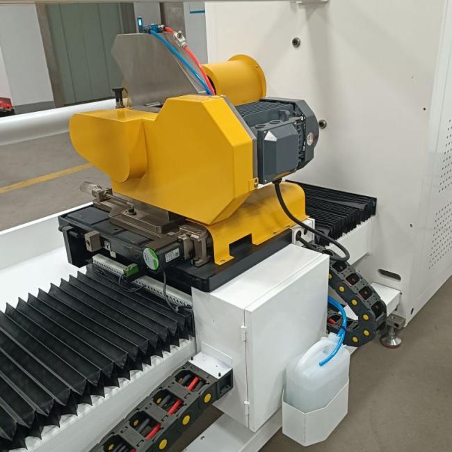 Dp-1600c Auto Roll Cutting Machine