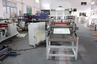 China Precision Roll to Sheet Hydraulic Die Cutting Machine with MITSUBISHI PLC Control for sale