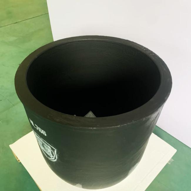 Industrial graphite crucible for metal melting