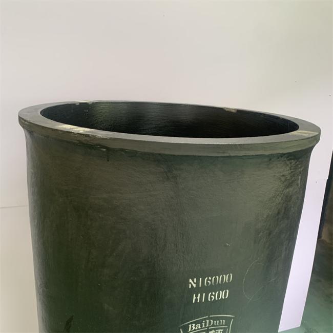 Large black crucible for industrial applications
