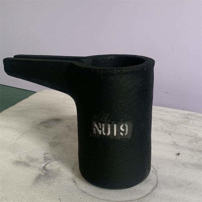 Silicon carbide graphite crucible with pouring nozzle - top view