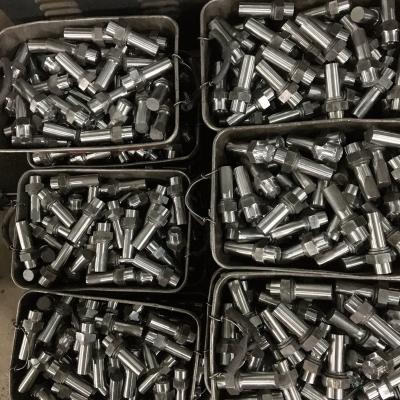 Cina Montaggi di tubo flessibile riutilizzabili femminili di R5 22618-04-04 BSP in vendita