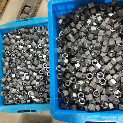 中国 六角形ヘッド コード同輩22618-08-08のエア・ホースの旋回装置の付属品 販売のため