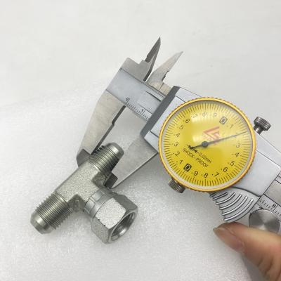 Китай Мужские и женские штуцеры тройника шланга гидросистемы CNC Jic вакуума продается