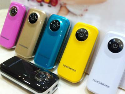 China Customized Logo 6000mAh  18650 Battery  UV finish Portable Mobile Power Bank for sale