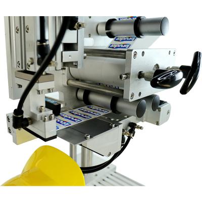 Cina Macchina semiautomatica per la stampa di etichette a codice a barre per shampoo bottiglia cosmetica in cartone Tipo di imballaggio in vendita