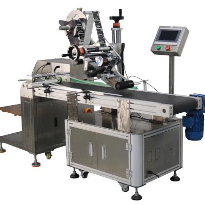 Cina Etichetta superficiale Cartoni imballaggio Tipo Macchina di etichettatura elettrica per sacchetti di caffè premade in vendita