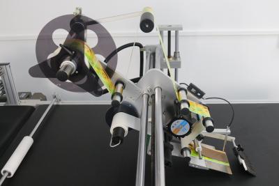 Cina Macchina di etichettatura piatta completamente automatica ad alta capacità 40-120 PCS/min SS 304/SS 316 in vendita