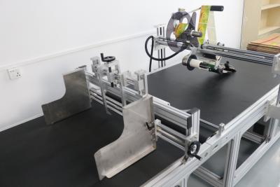 Cina Macchina di etichettatura piatta completamente automatica ad alta capacità 40-120 PCS/min SS 304/SS 316 in vendita