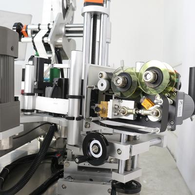 China 250 kg capaciteit industriële platte top etiketteringsmachine voor de etikettering van flessen Te koop