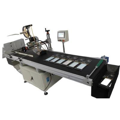 China Material de embalagem de madeira Máquina automática de rotulagem de superfície plana para sacos químicos à venda