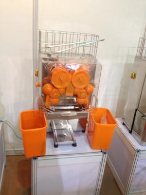 China Stainless Steel Automatic Orange Juicer Machine / Fruit Juice Extracting Machines for sale