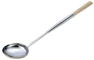 China Silver Stainless Steel Soup Ladle 15cm With Wood Handle For Commercial Kitchen for sale